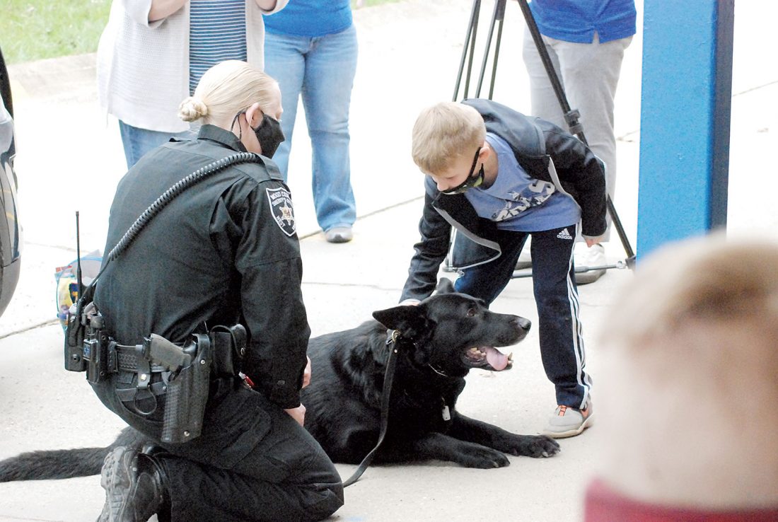 Lubeck Elementary School students meet K9 Drago | News, Sports, Jobs ...